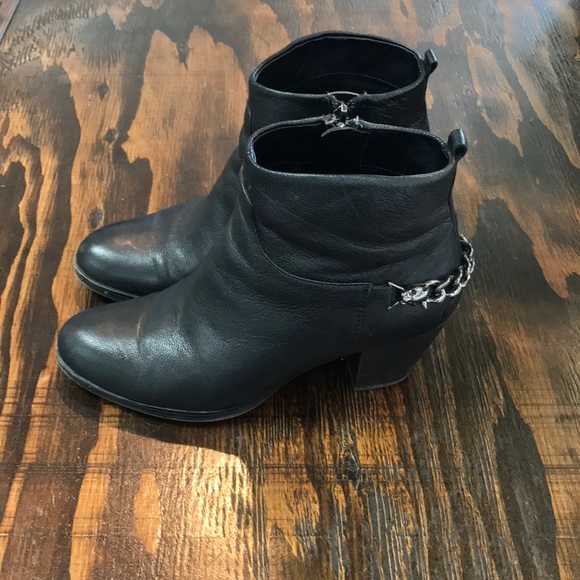 Sam Edelman | Shoes | Sam Edelman Booties Leather With Gunmetal Chain ...